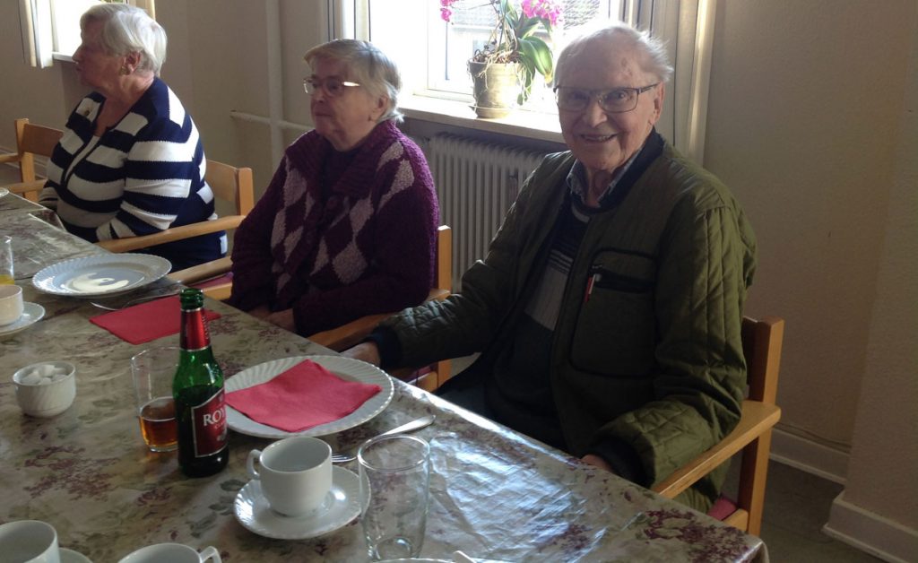 Succesen vokser med spise-kom-sammen i ældreboligerne - Stevns Netavis
